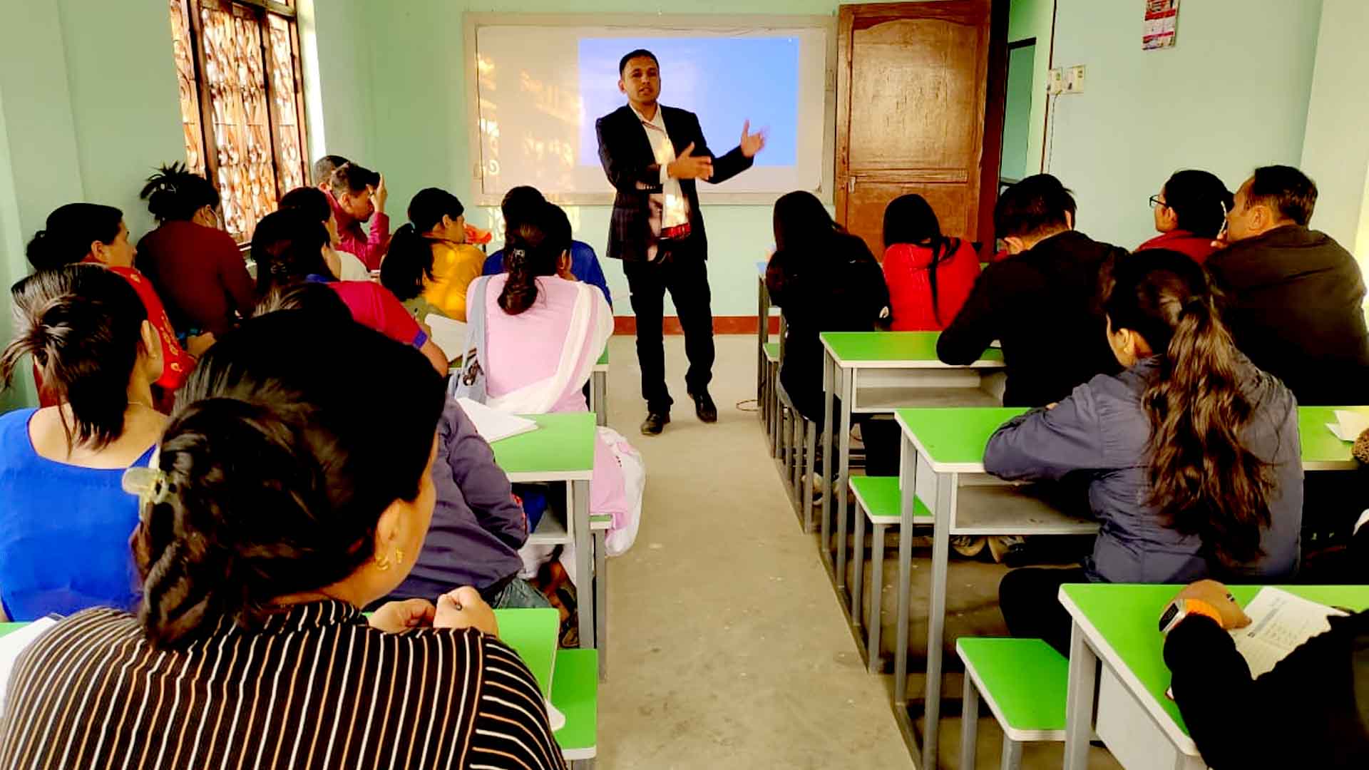 गजुरी गाउँपालिकाद्वारा निःशुल्क लोकसेवा तथा शिक्षक सेवा तयारी कक्षा ...