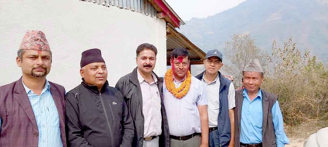 नेकपा एस धुनिबेशी नगरकमिटी अध्यक्ष गोकुल रेग्मी एमाले प्रबेश | Bagmati ...