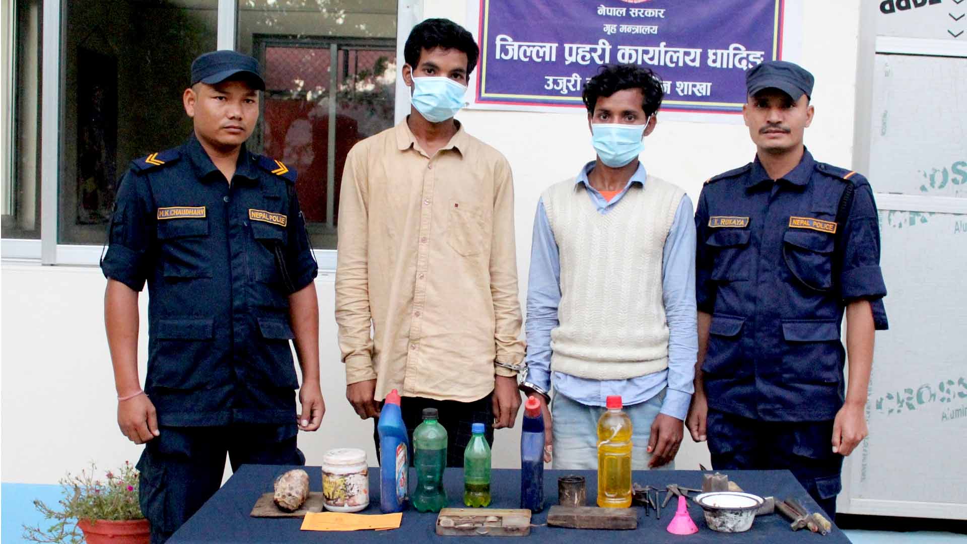 सुन सफा गर्ने भन्दै ठगी गर्ने दुई भारतीय धादिङबाट पक्राउ | Bagmati Kalam