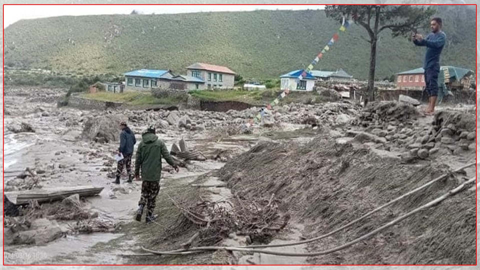 थामेगाउँमा बाढी : एक विद्यालयसहित १४ घर बगायो,७ जनाको उद्धार | Bagmati ...